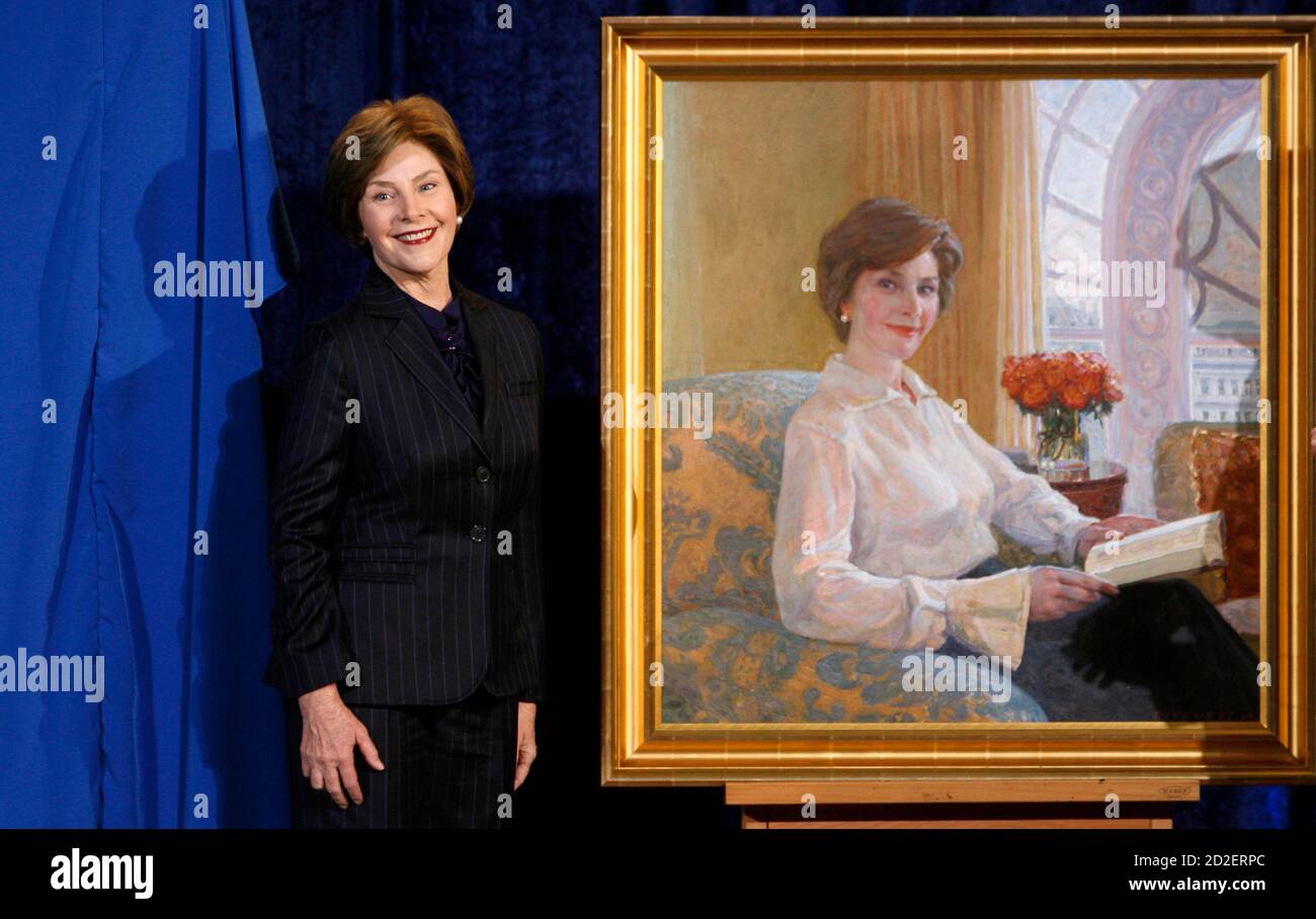 Laura bush first lady portrait hi-res stock photography and images - Alamy