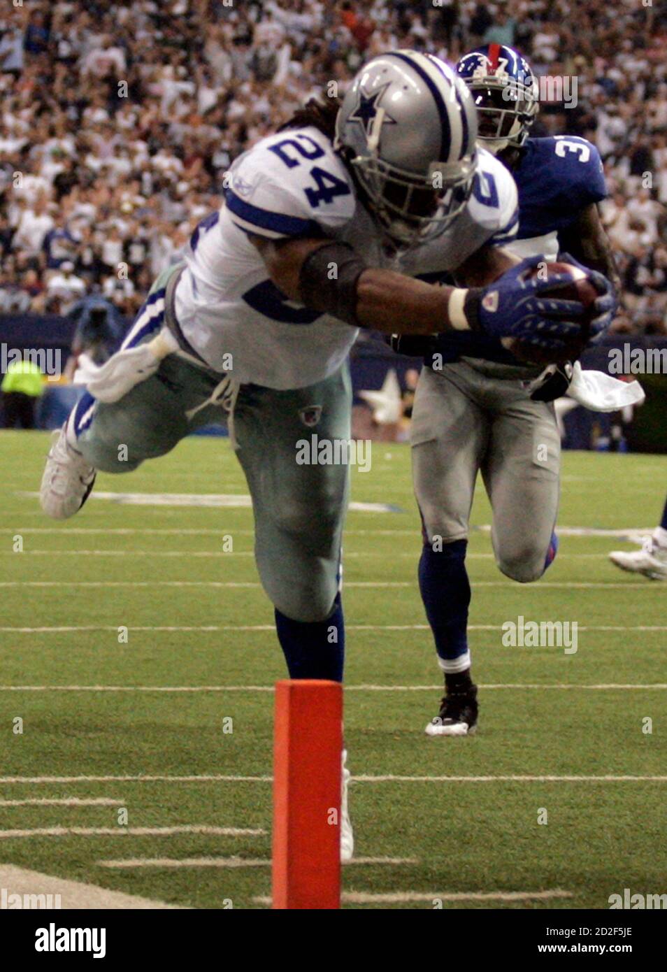 James butler giants hi-res stock photography and images - Alamy