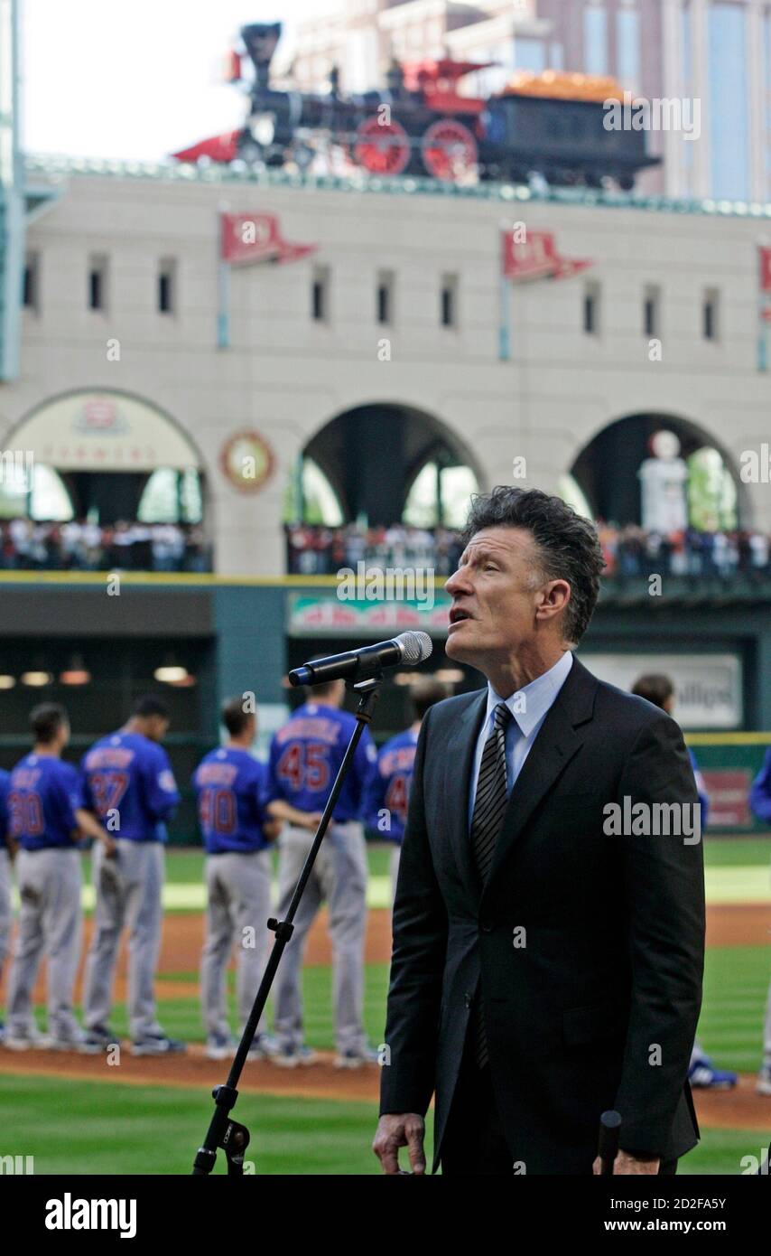 Mlb players national anthem hi-res stock photography and images - Alamy