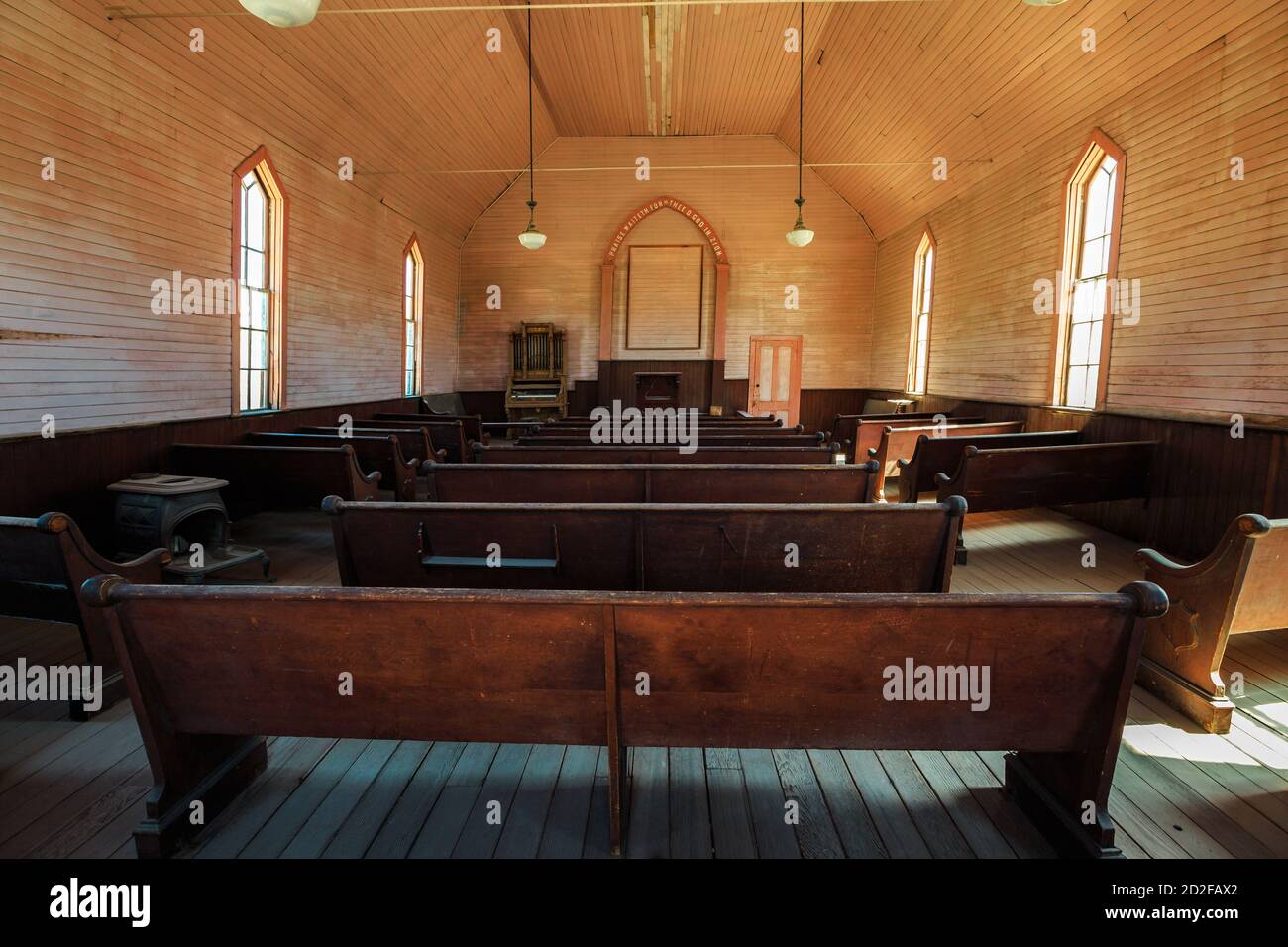 Interior methodist church hi-res stock photography and images - Alamy
