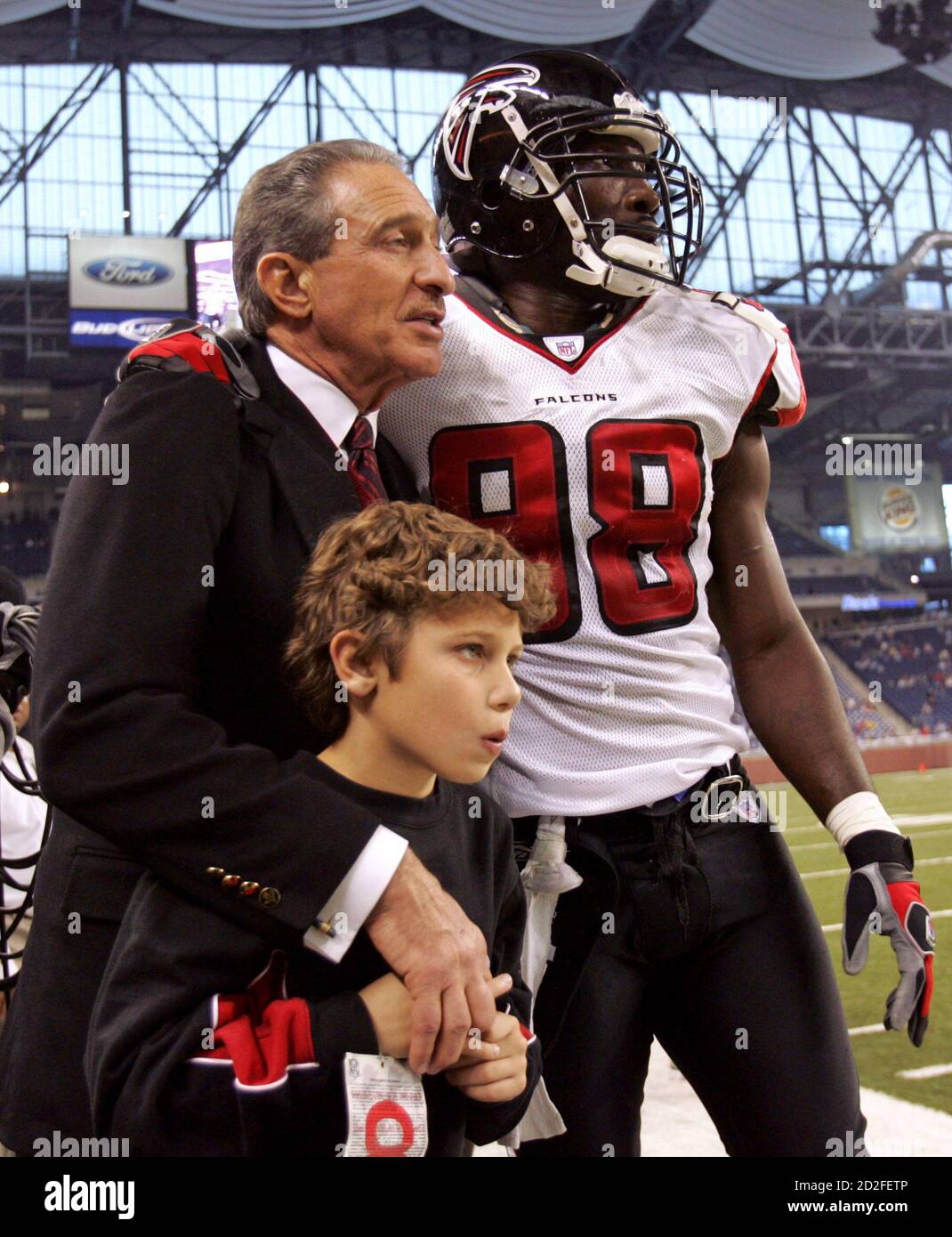 Her son joshua hi-res stock photography and images - Alamy