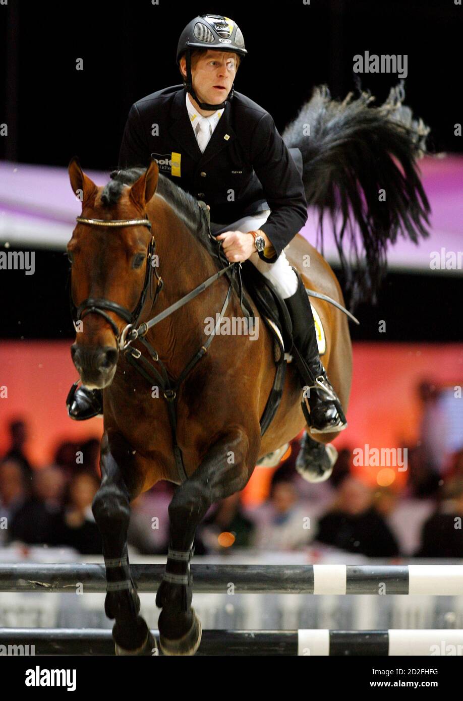 Marcus ehning sandro hi-res stock photography and images - Alamy