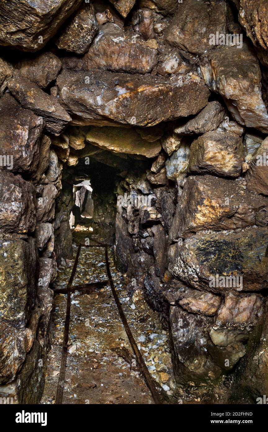 Flooded mine shaft hi-res stock photography and images - Alamy