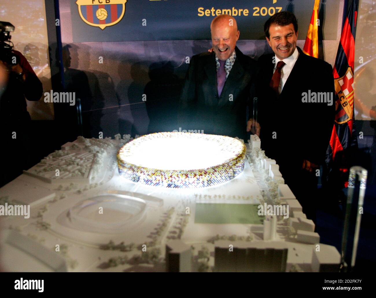 Norman foster stadium hi-res stock photography and images - Alamy