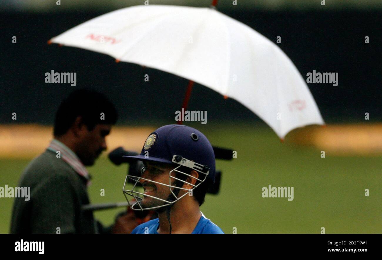 Indian cricket dressing room hi-res stock photography and images - Alamy