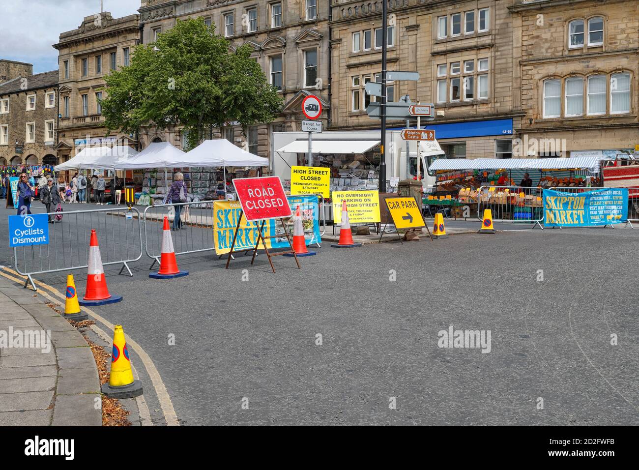 Skipton High Street High Resolution Stock Photography and Images - Alamy