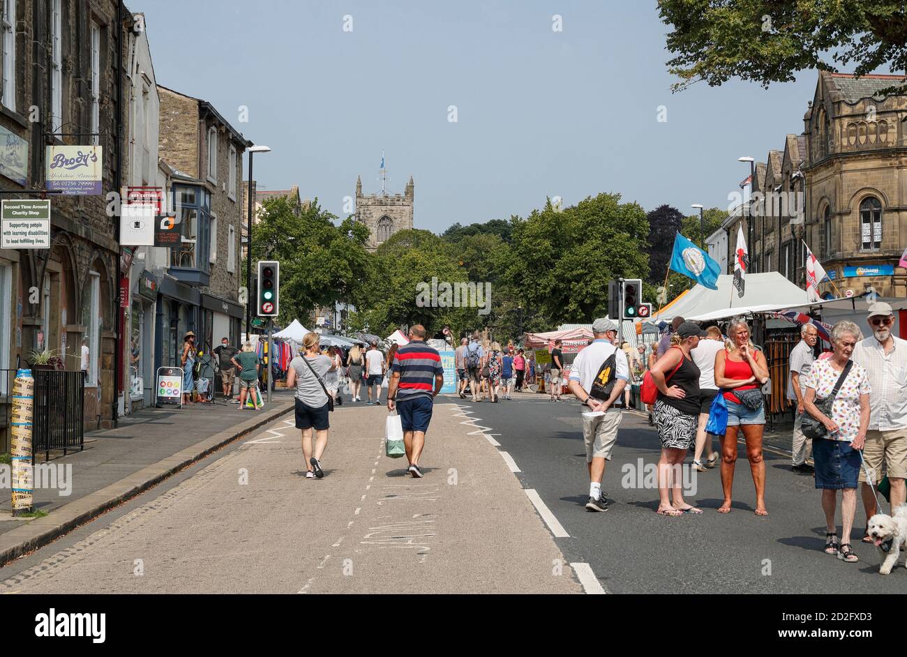 Skipton high street hi-res stock photography and images - Alamy