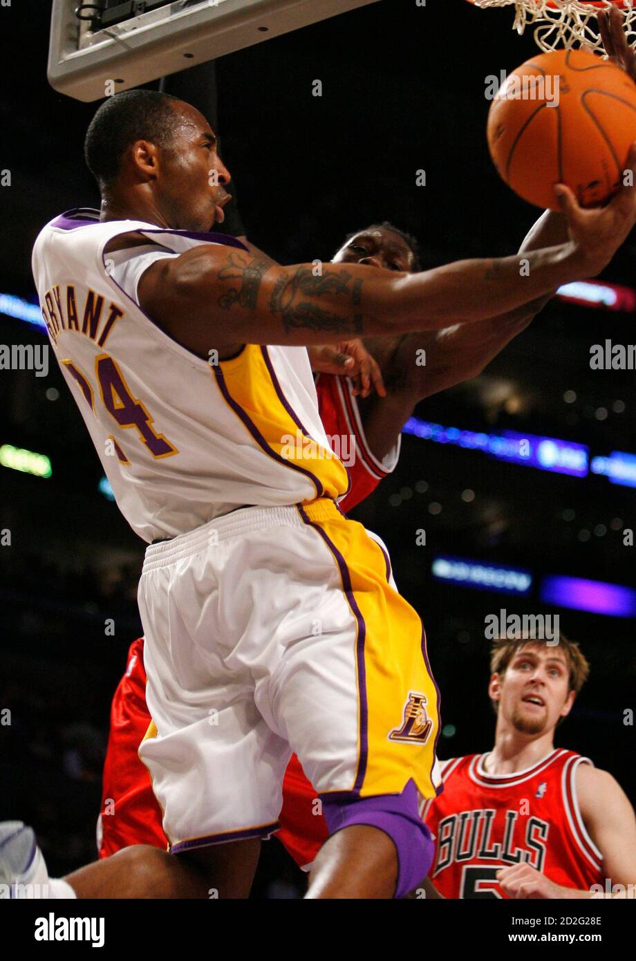 Los angeles lakers kobe layup hi-res stock photography and images - Alamy