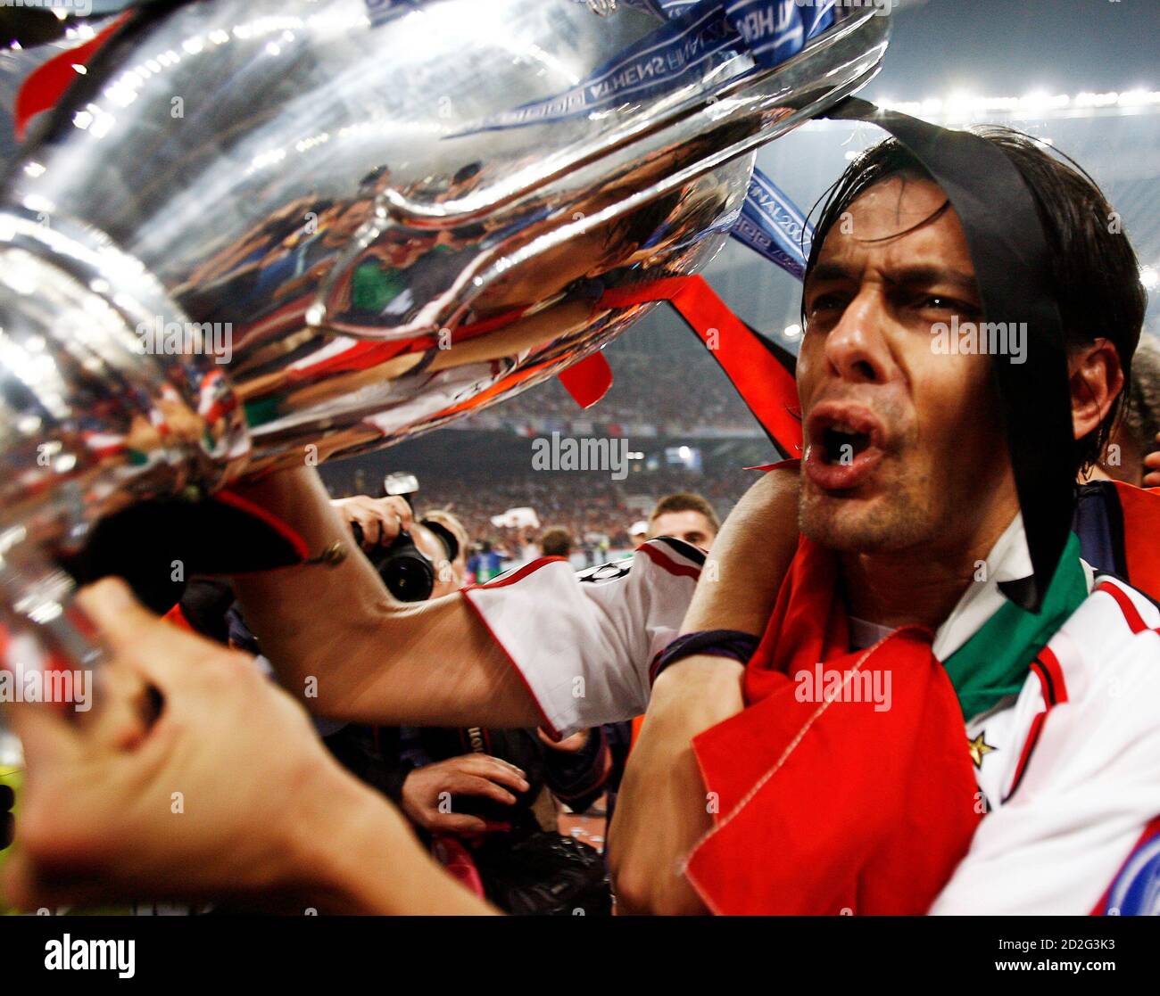 Filippo inzaghi trophy hi-res stock photography and images - Alamy