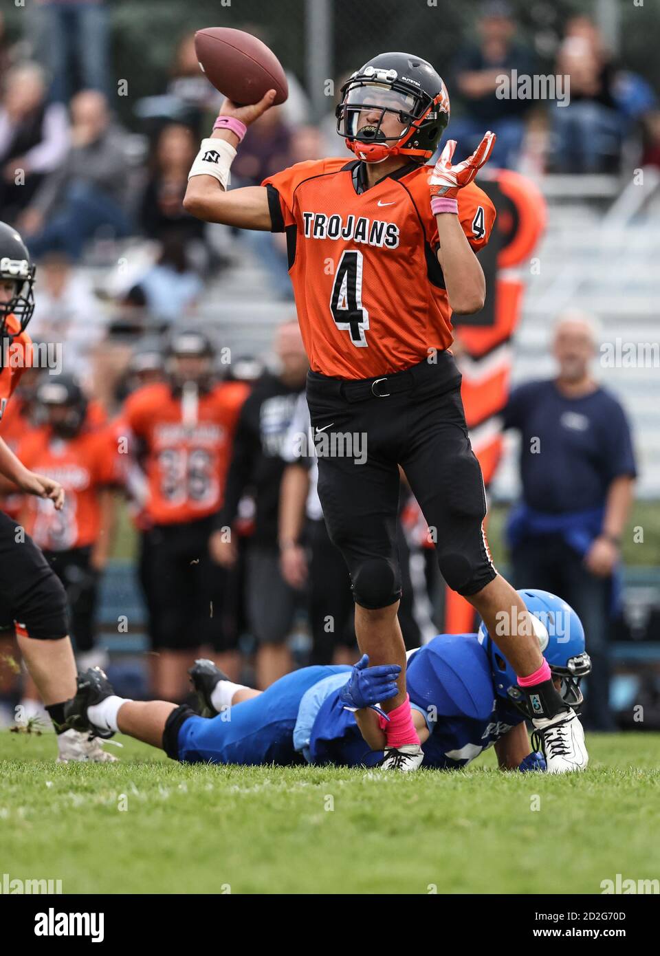 High School football action with Coeur d'Alene vs Post Falls freshmen ...
