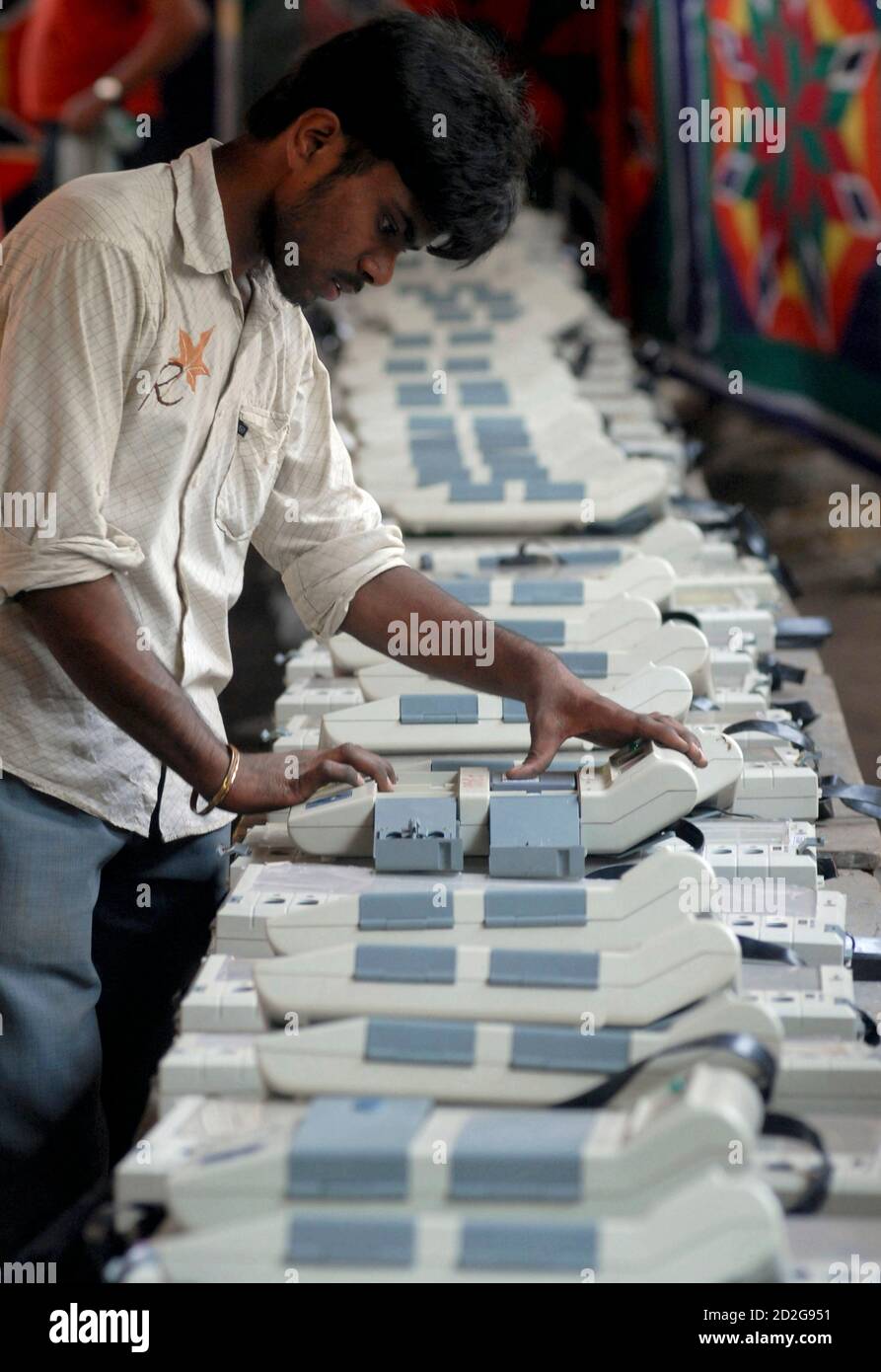 Electronic Voting Machine India High Resolution Stock Photography and ...