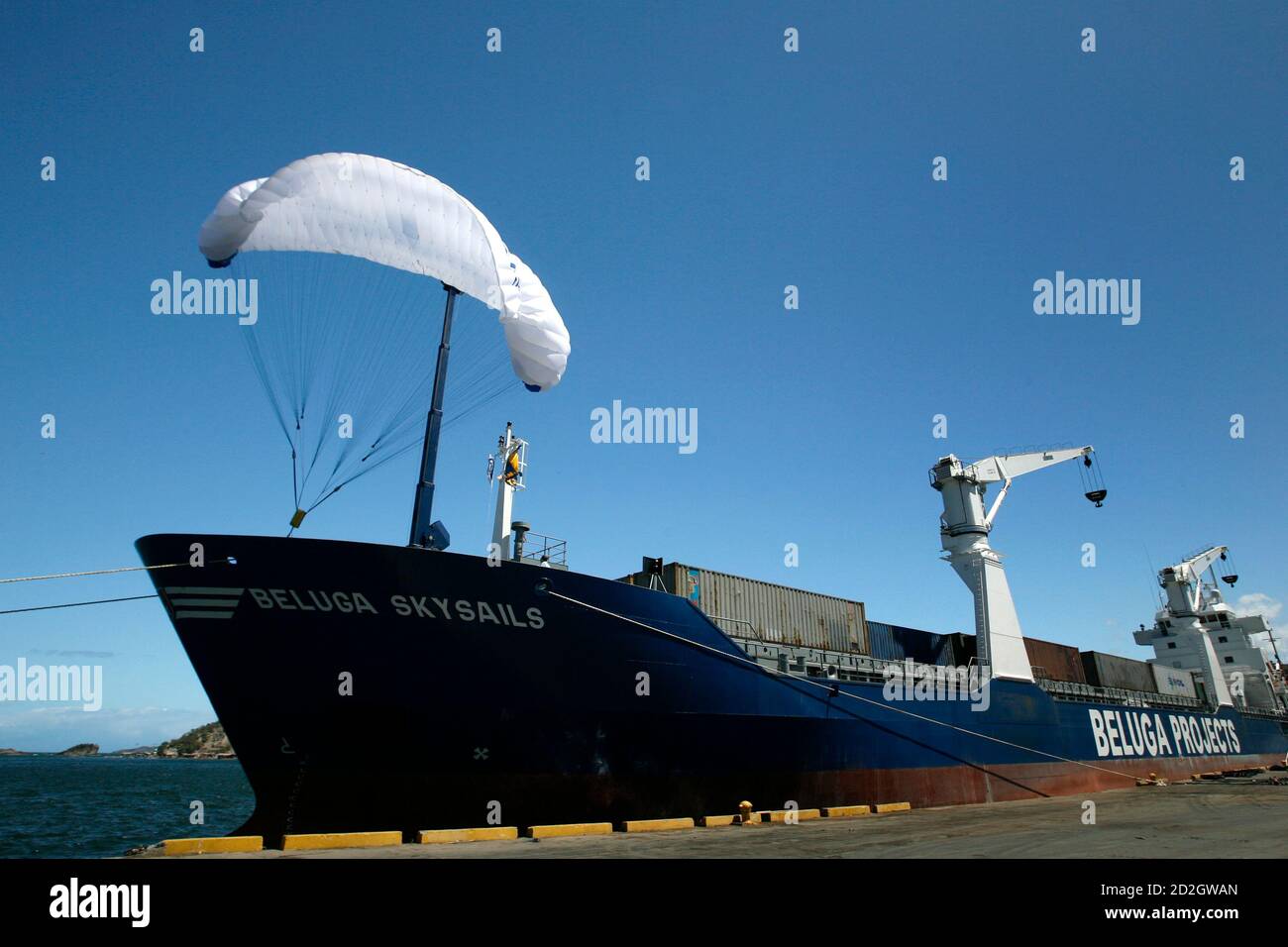 Shipping emissions hi-res stock photography and images - Alamy