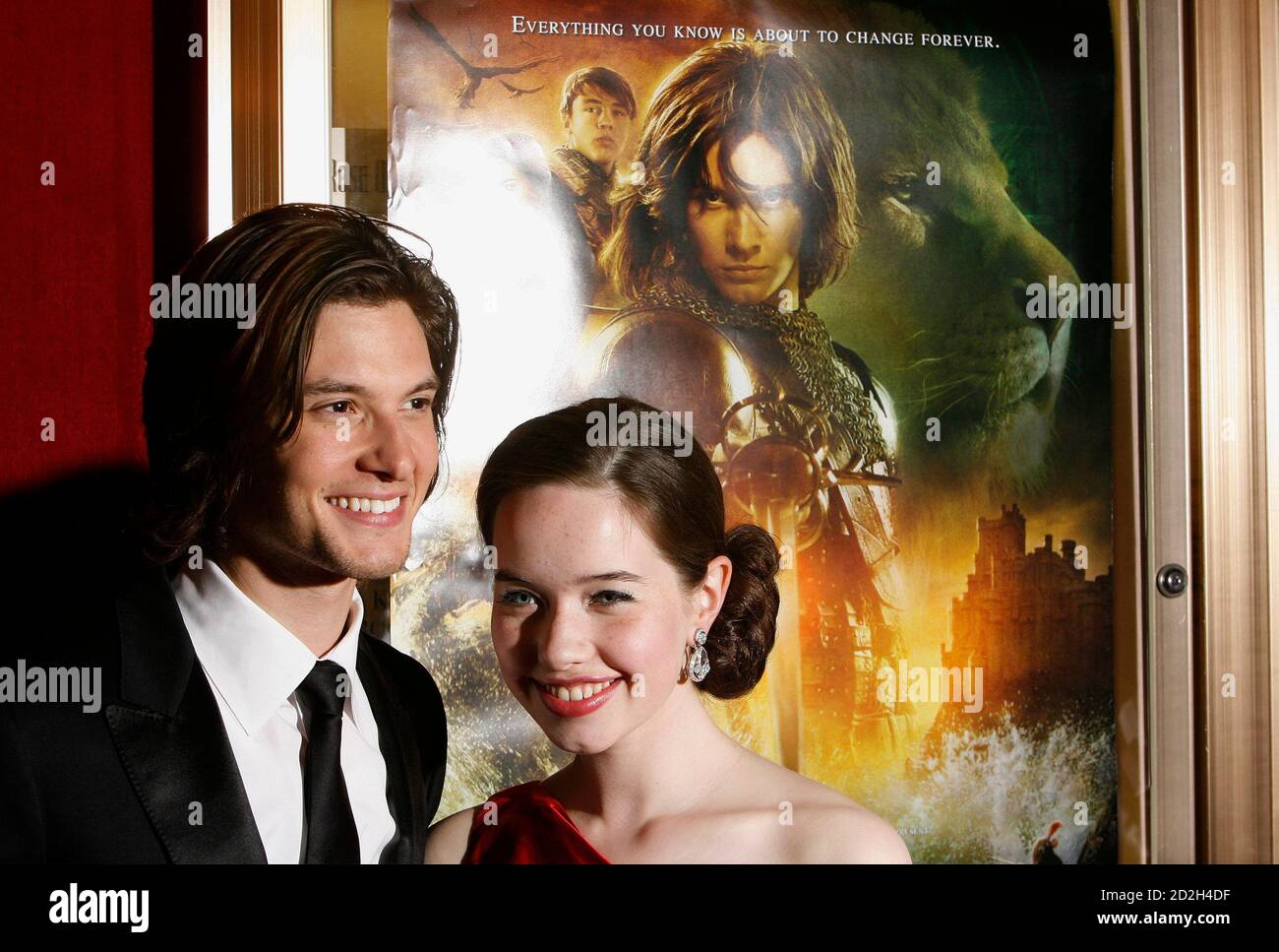Anna popplewell chronicles narnia film hi-res stock photography and ...