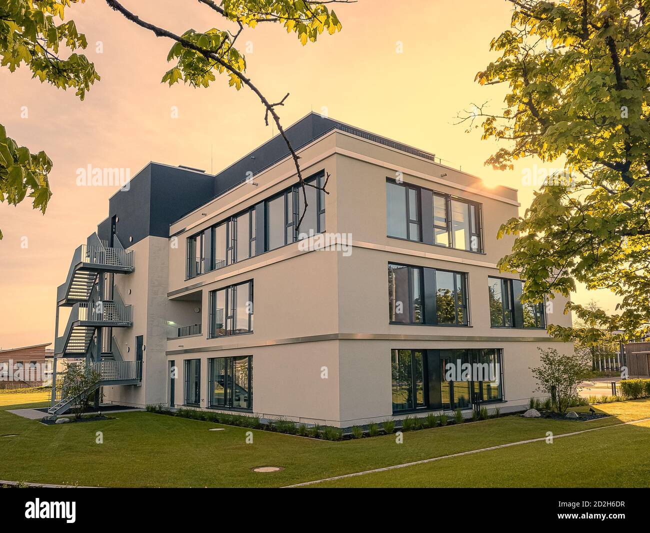 Front view of a modern company office hi-res stock photography and ...