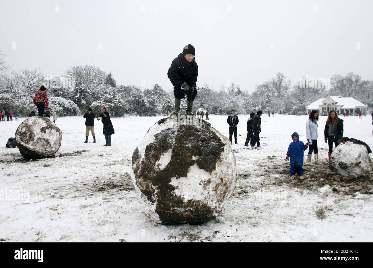 Giant snowball hi-res stock photography and images - Alamy