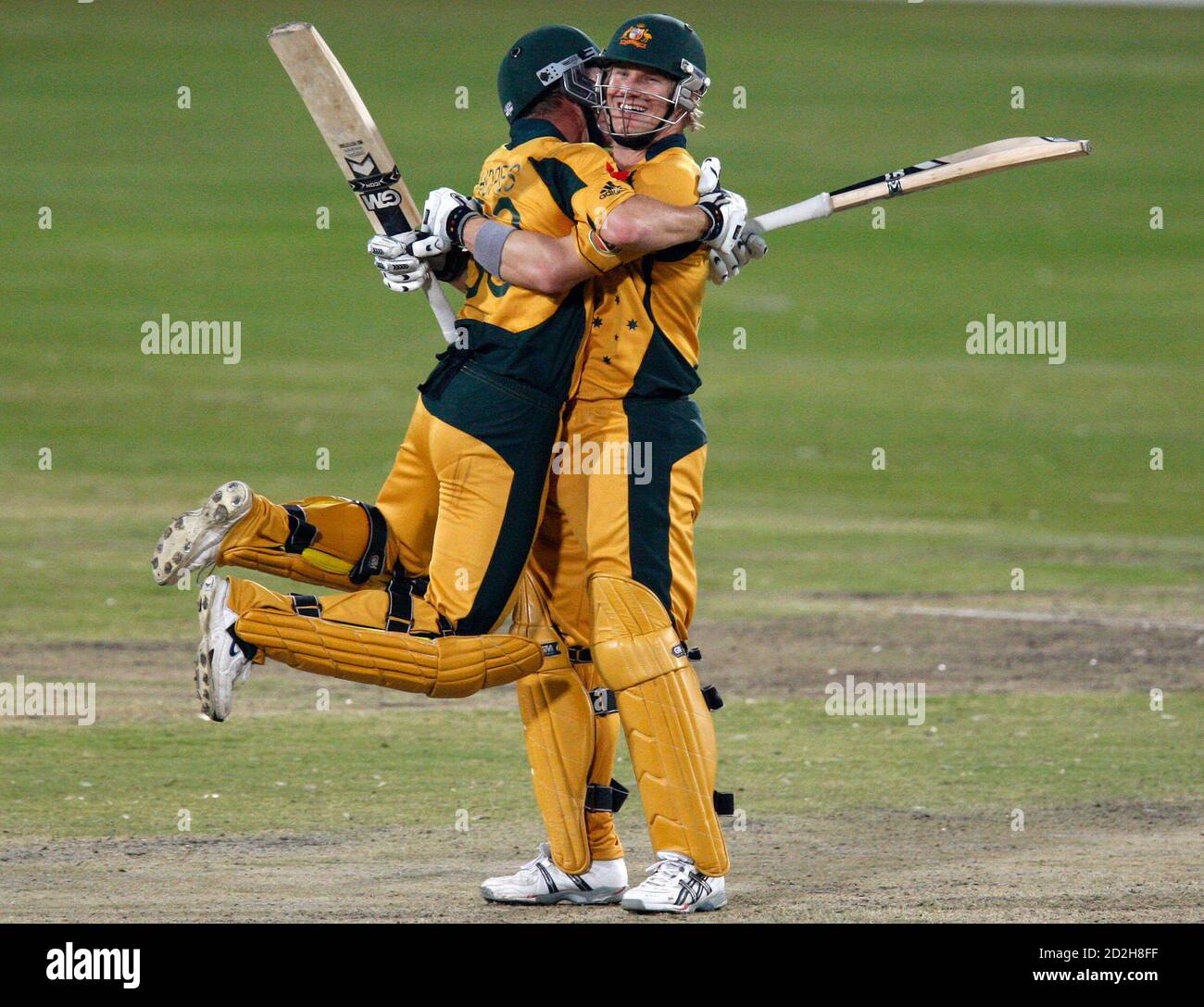 Cricket trophy images hi-res stock photography and images - Alamy