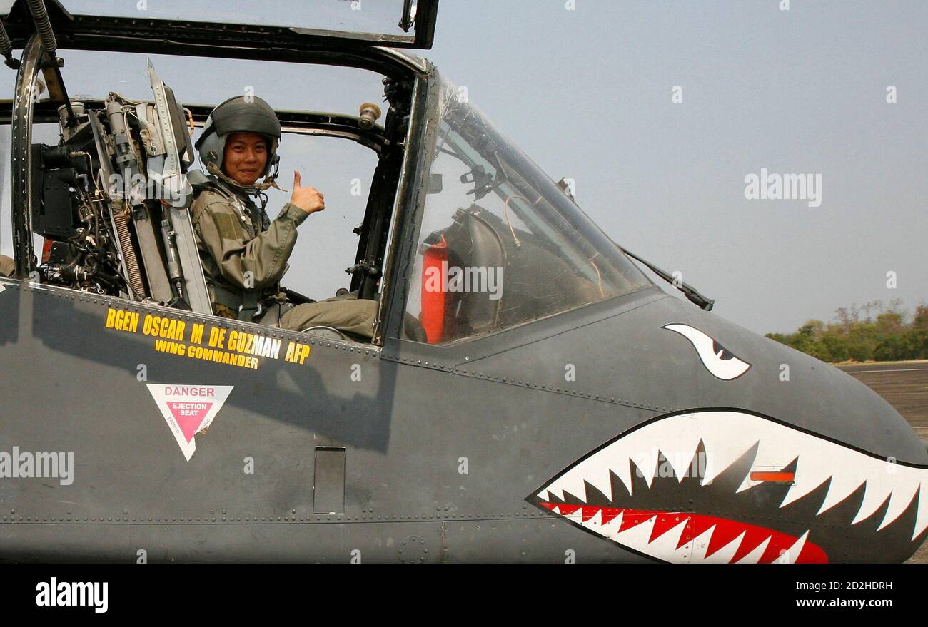 Female Military Pilots High Resolution Stock Photography and Images - Alamy