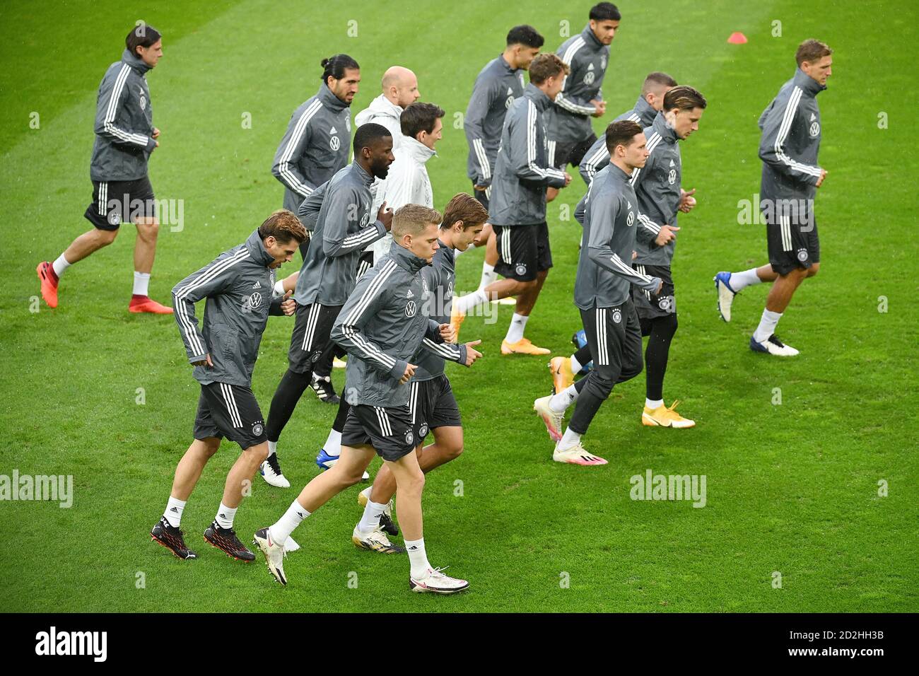 Cologne, Germany. 6th Oct, 2020. Players and coaches of Germany's ...