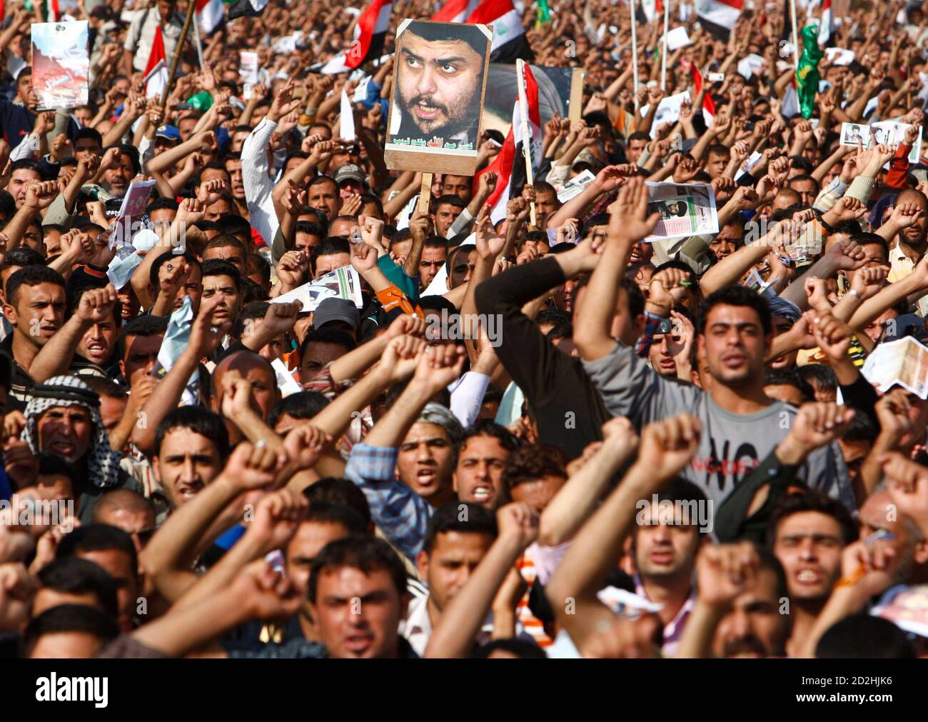 Iraqi president saddam hussein s statue High Resolution Stock ...