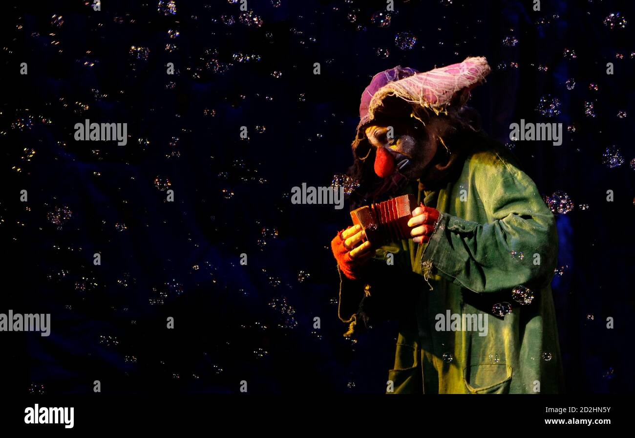 Russian clown slava polunin hi-res stock photography and images - Alamy