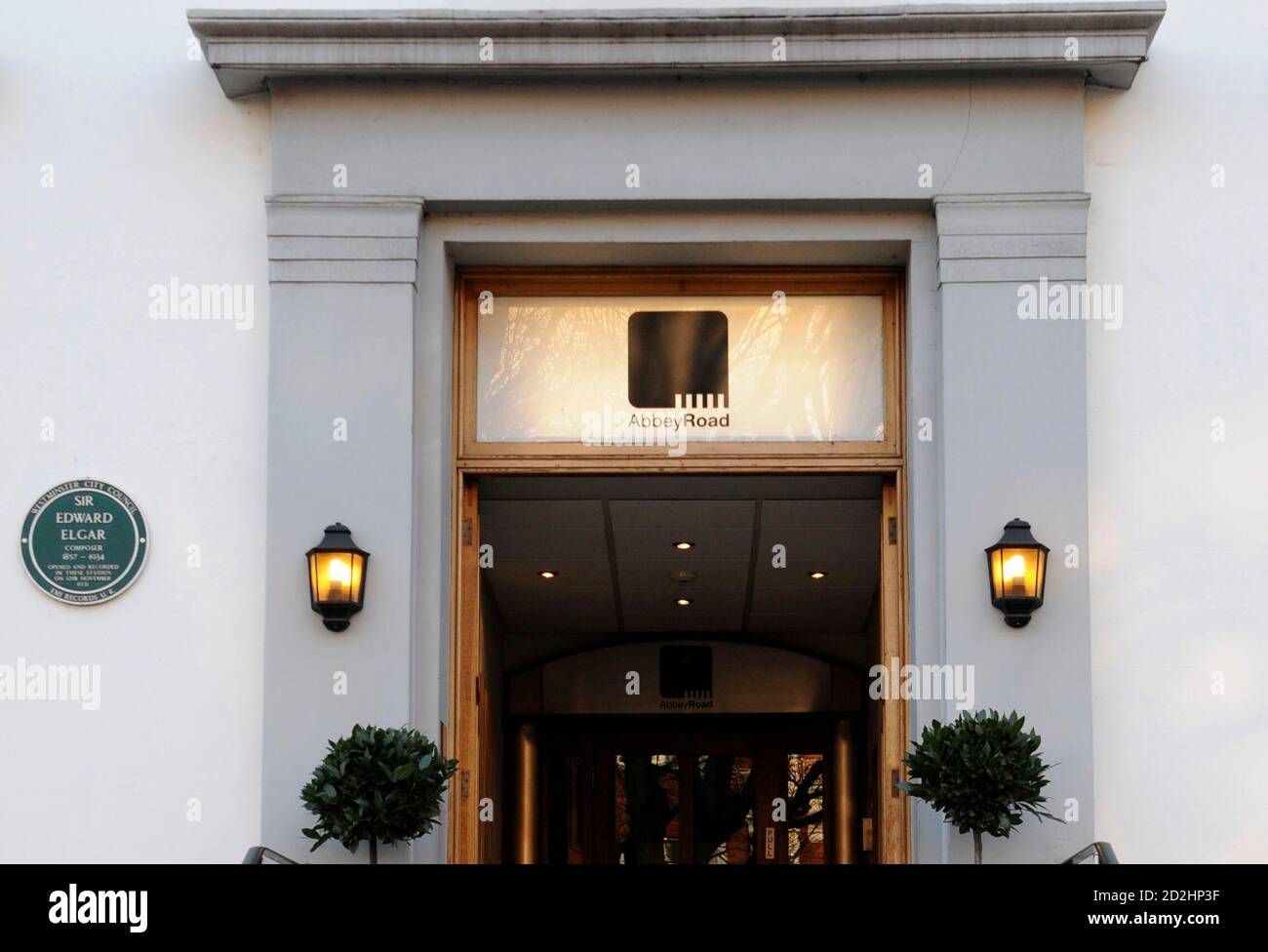 John ringo paul george 1969 hi-res stock photography and images - Alamy