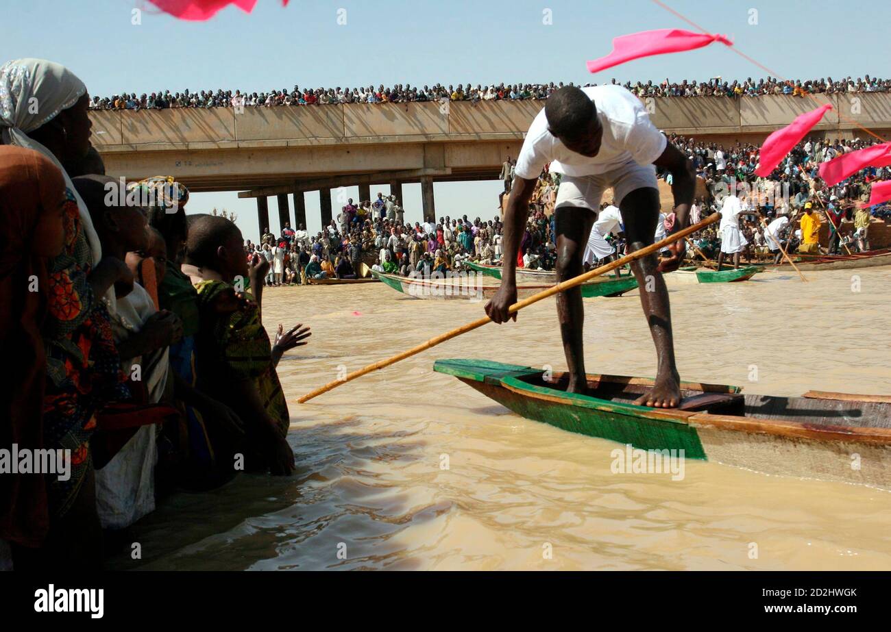 Argungu festival hi-res stock photography and images - Alamy