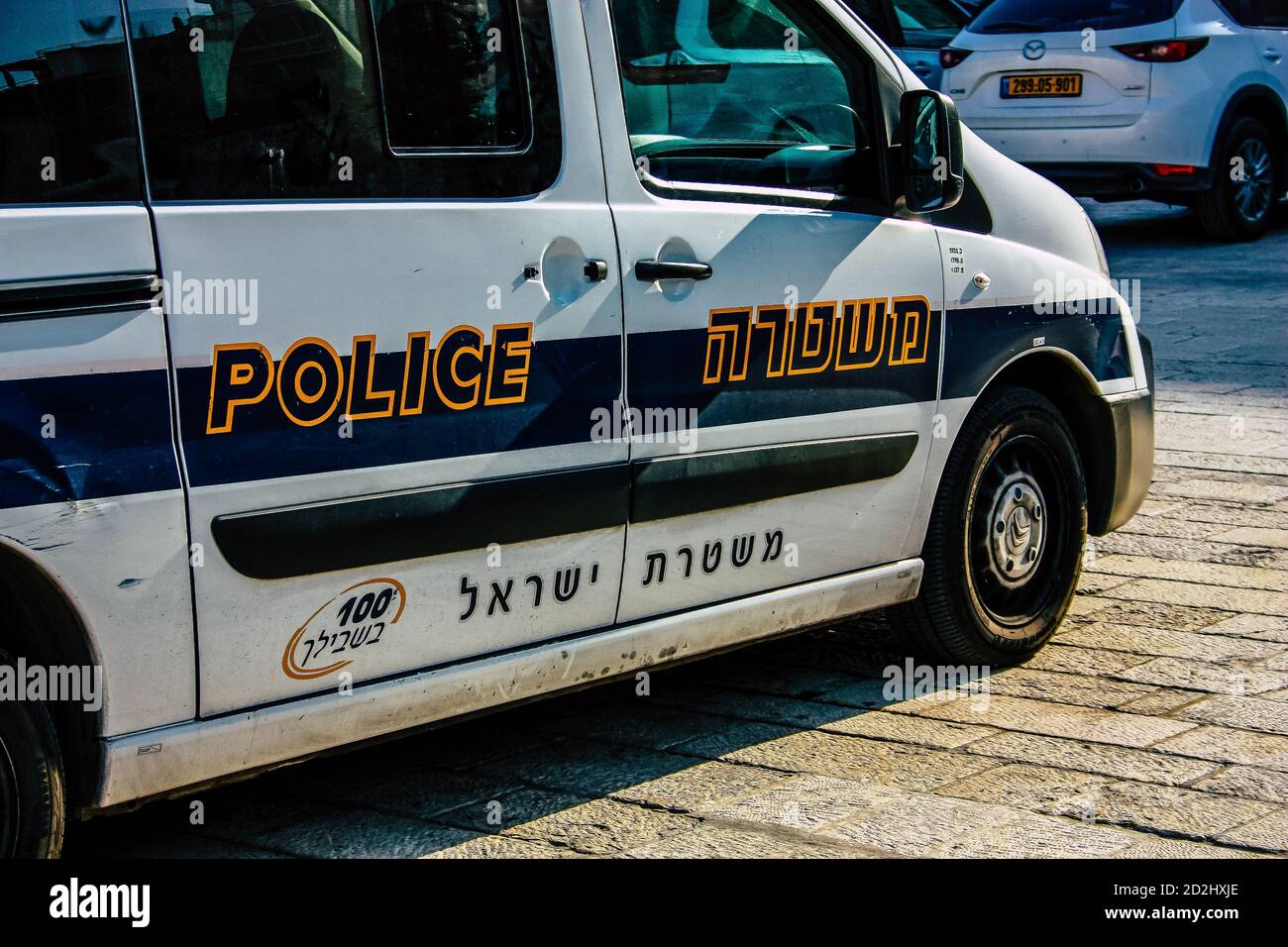 Israeli police car patrolling hi-res stock photography and images - Alamy