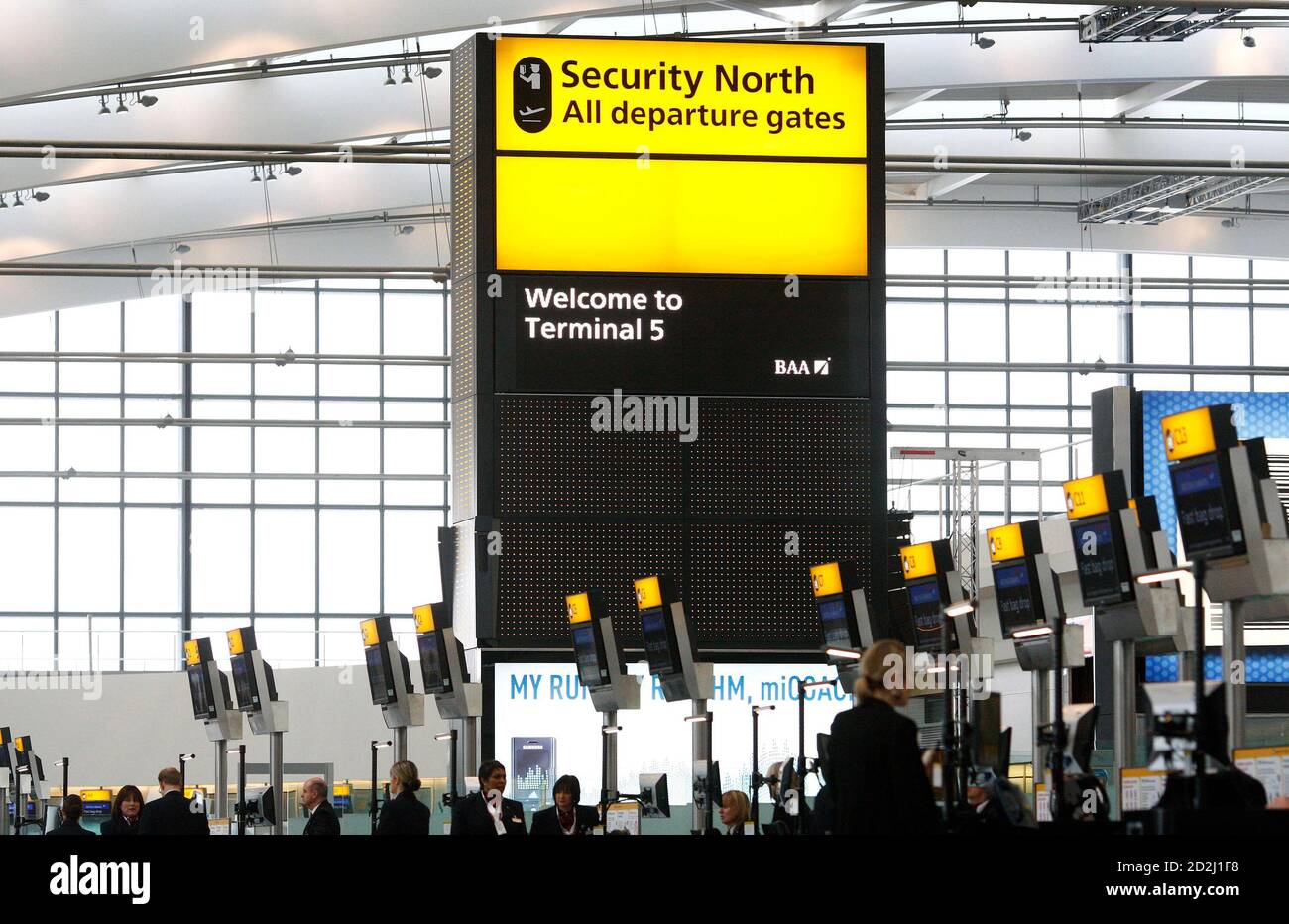 Check In Hall Terminal Heathrow Airport High Resolution Stock ...