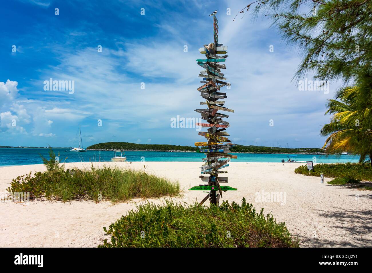 Exuma, Bahamas: view of the tropical beach in Stock Island Stock Photo ...