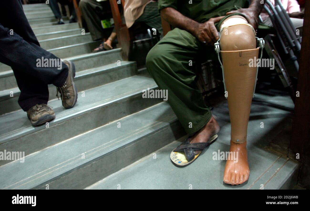 Jaipur artificial limbs hi-res stock photography and images - Alamy