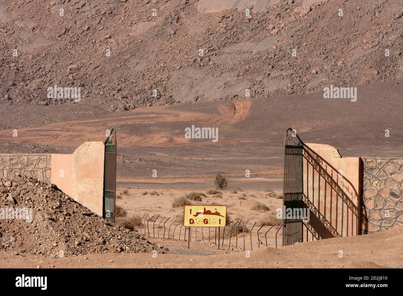 Seeping out hi-res stock photography and images - Alamy