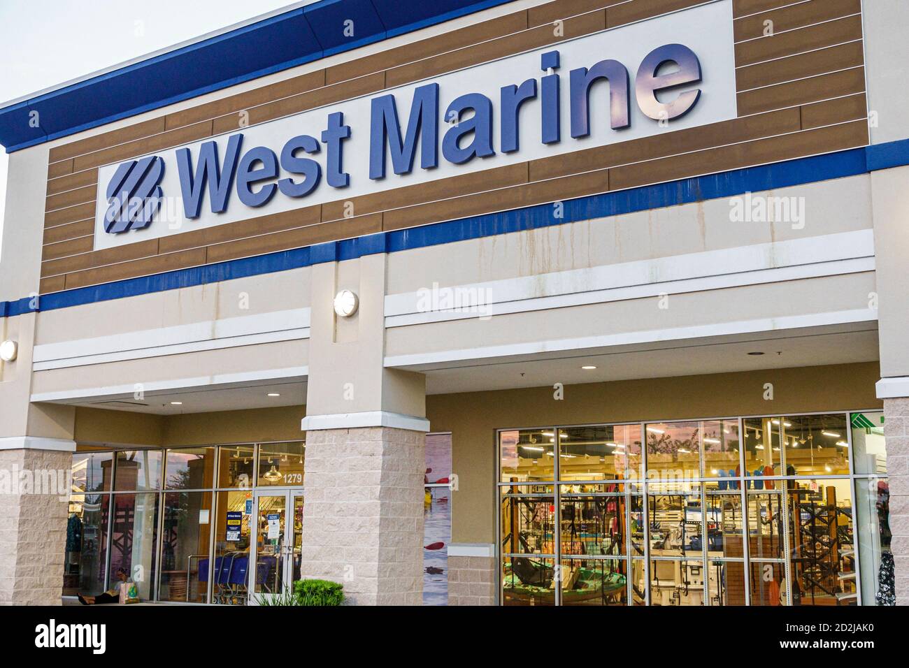 Marine supply store hi-res stock photography and images - Alamy