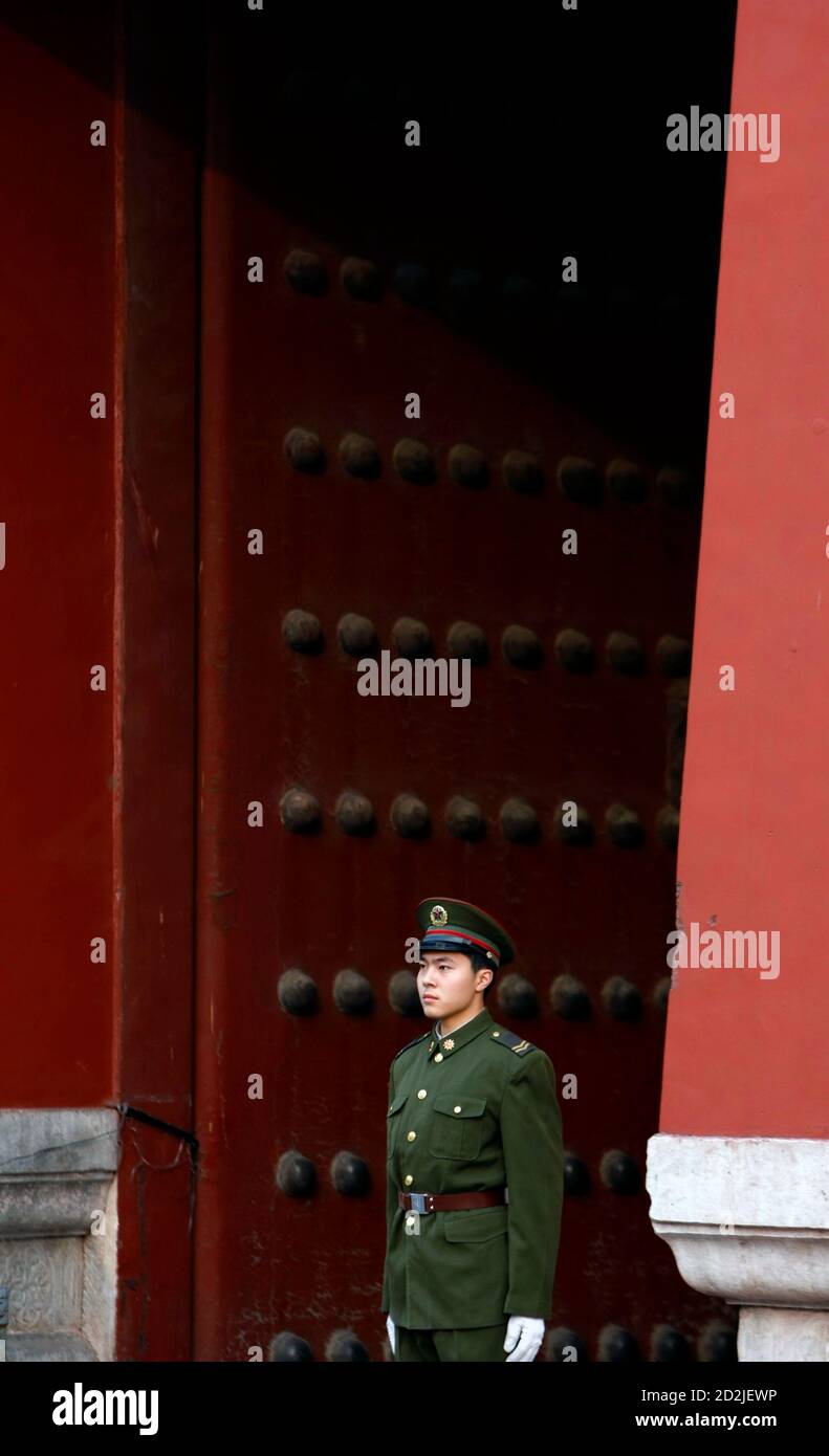 U s military guard gate hi-res stock photography and images - Alamy