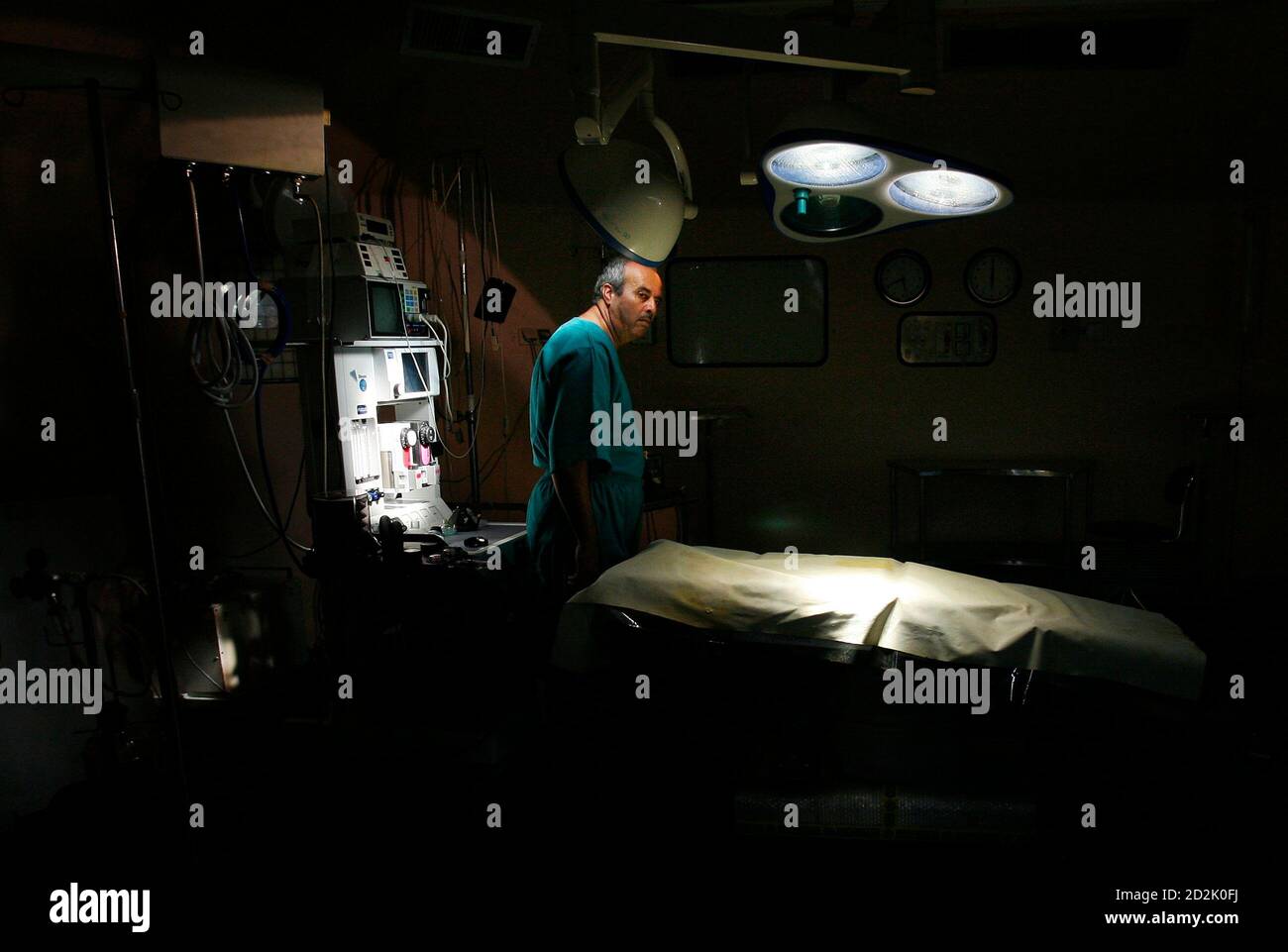 Operating room future operating room hi-res stock photography and ...