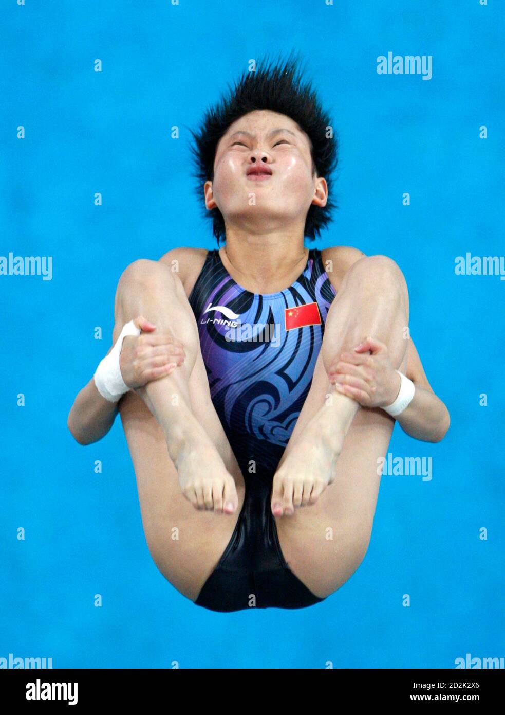 Womens Diving High Resolution Stock Photography and Images - Alamy