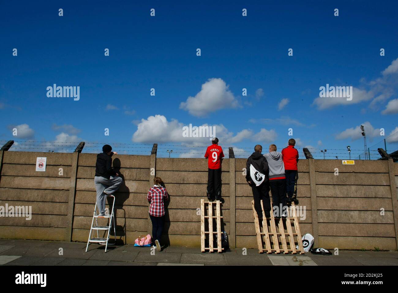Liverpool champions wall High Resolution Stock Photography and Images ...