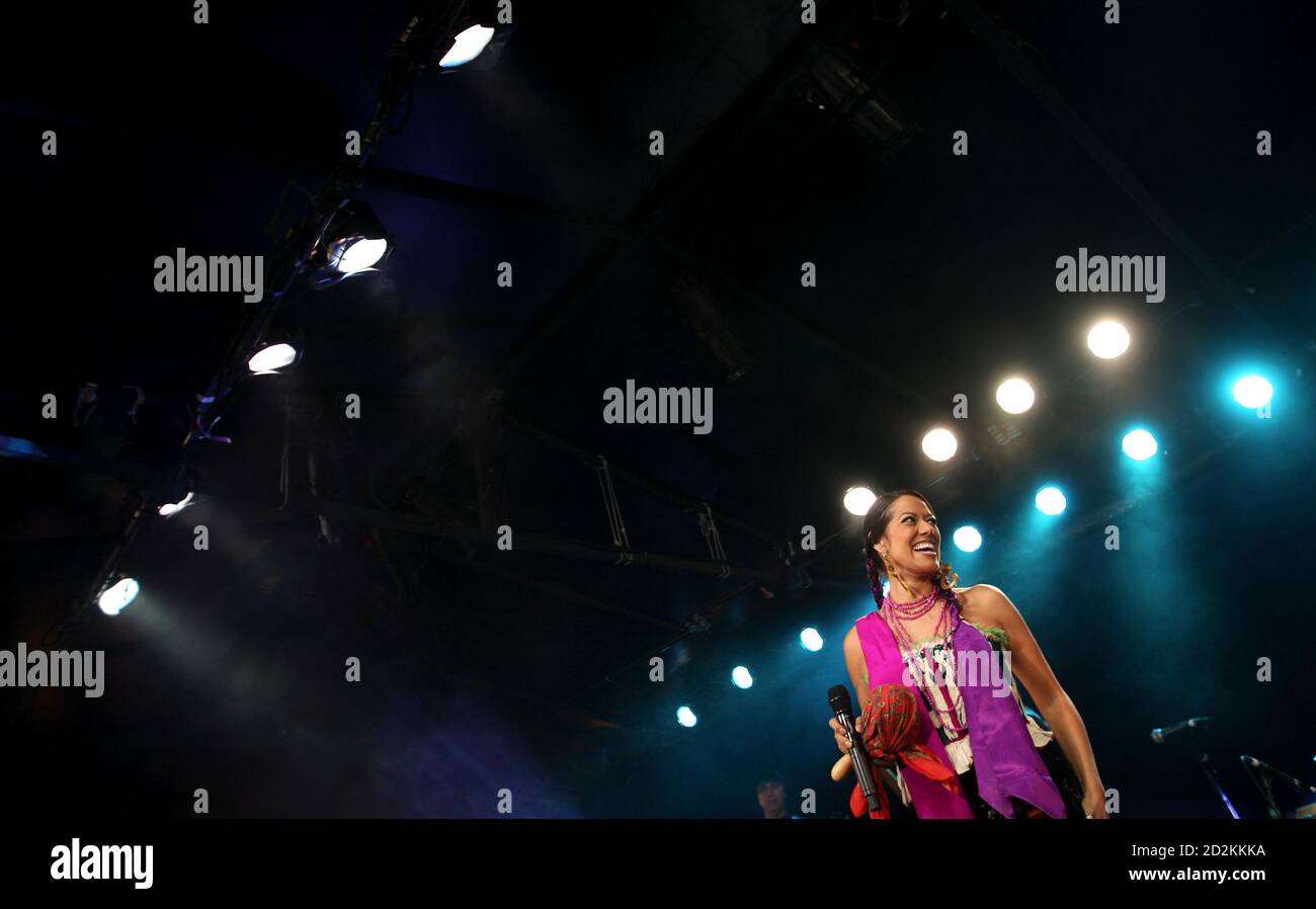 Lila daniel hi-res stock photography and images - Alamy