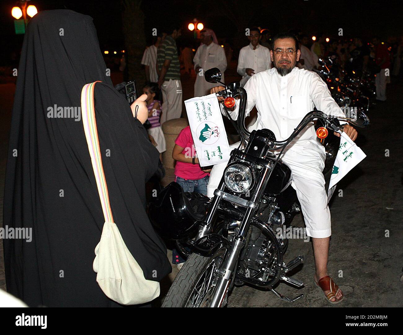 Saudi arabia woman motorcycle hi-res stock photography and images - Alamy