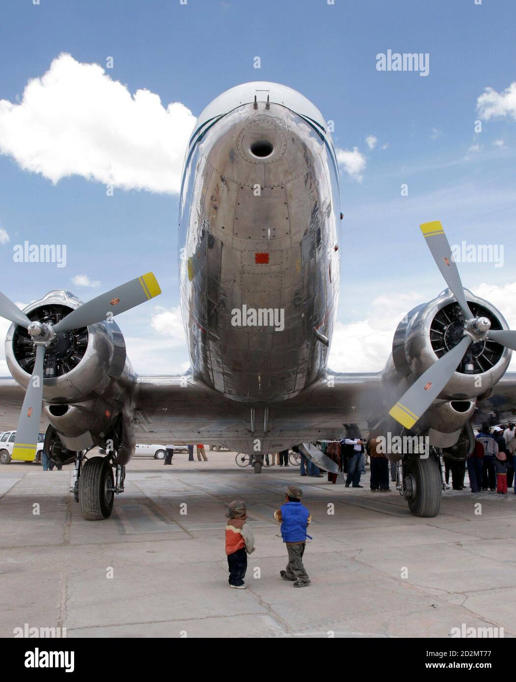 Dc 3s hi-res stock photography and images - Alamy