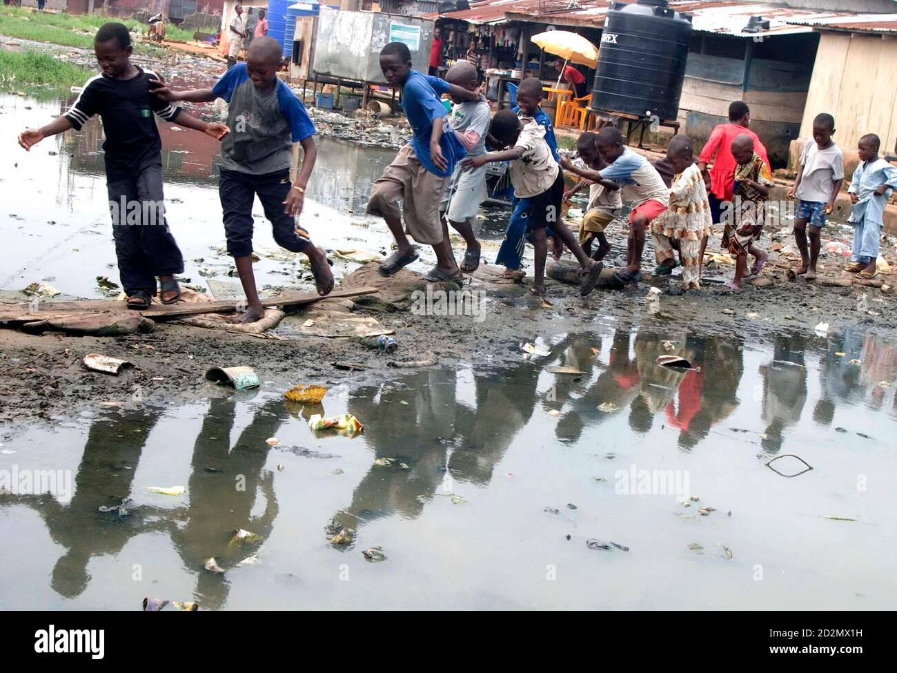 Lagos slum poverty hi-res stock photography and images - Alamy