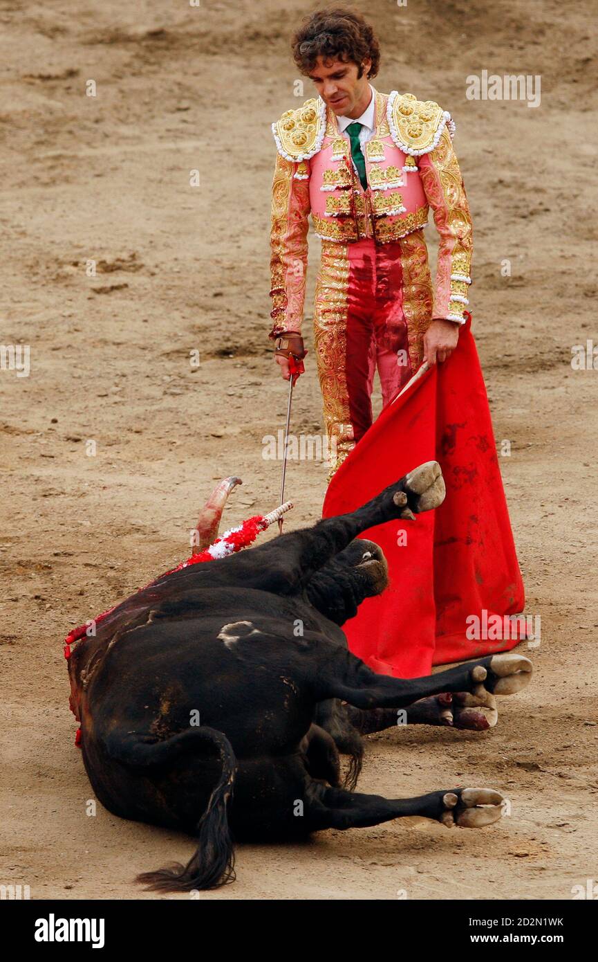 Tomas stands hi-res stock photography and images - Alamy