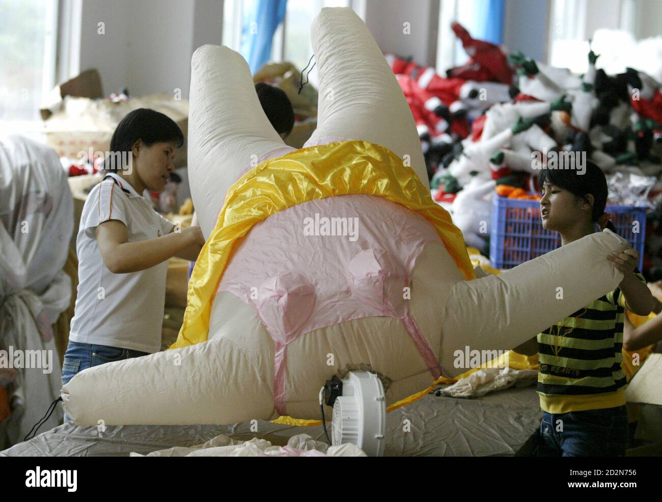 Toy factory guangdong High Resolution Stock Photography and Images - Alamy