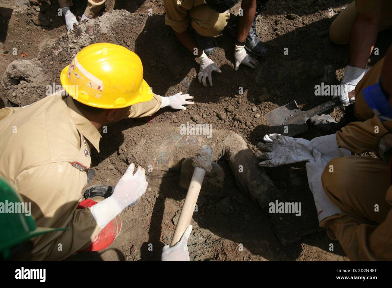 Killed graveyard body hi-res stock photography and images - Alamy