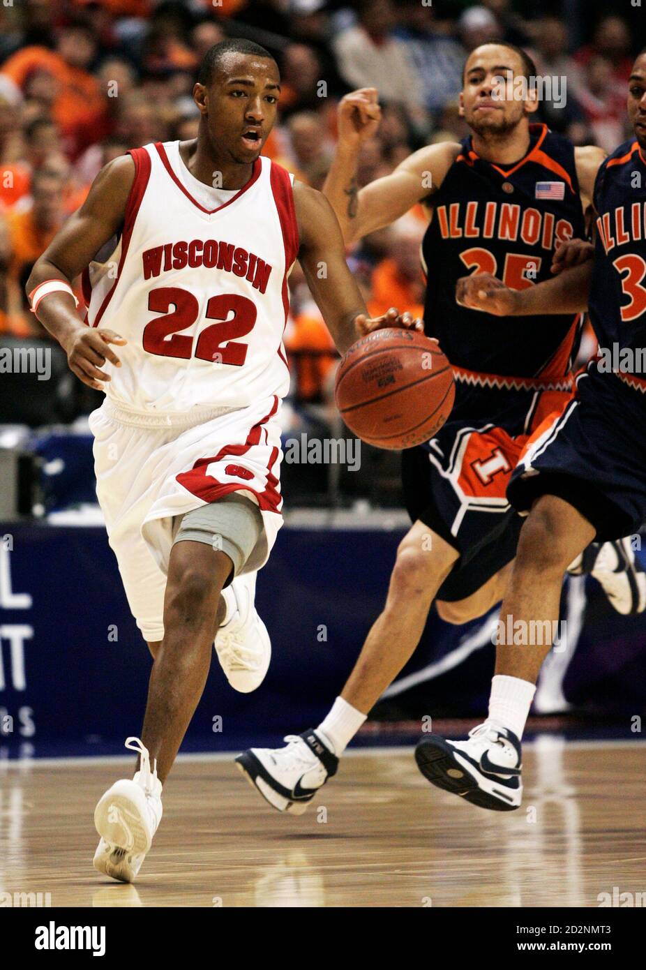 Wisconsin university basketball hi-res stock photography and images - Alamy