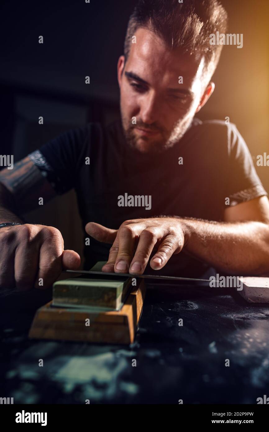 Sharpen knife hi-res stock photography and images - Alamy