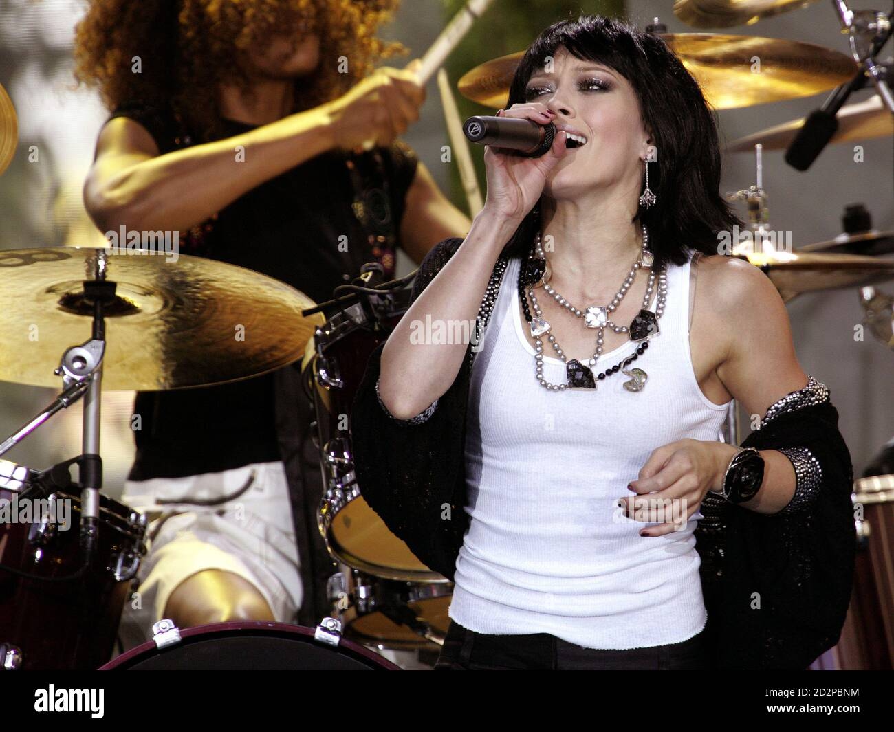 Hilary duff album hi-res stock photography and images - Alamy