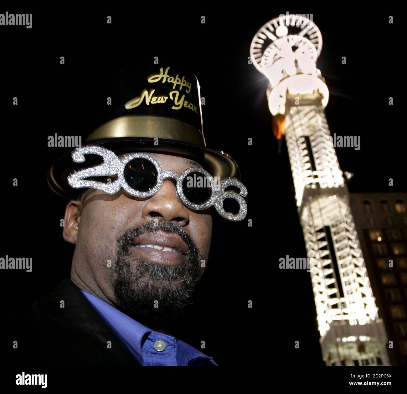 Peach drop atlanta hi-res stock photography and images - Alamy