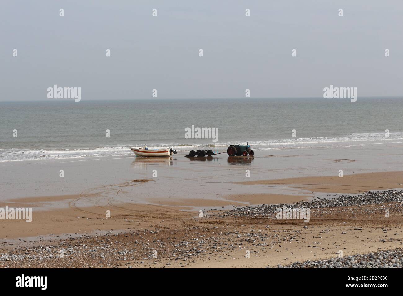 Clam ocean waves hi-res stock photography and images - Alamy