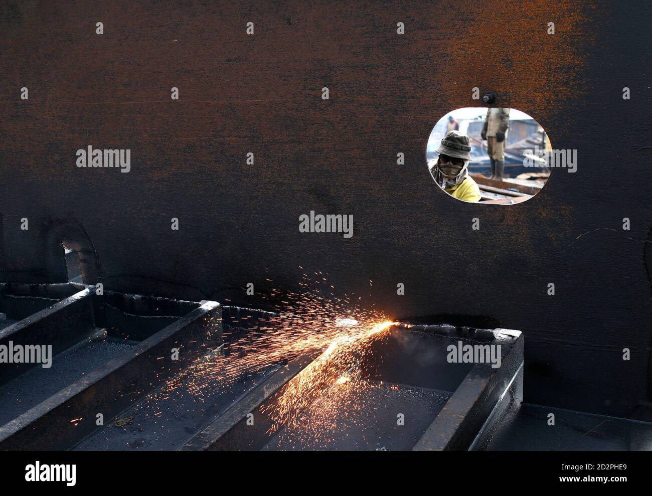 Ship Demolition High Resolution Stock Photography and Images - Alamy