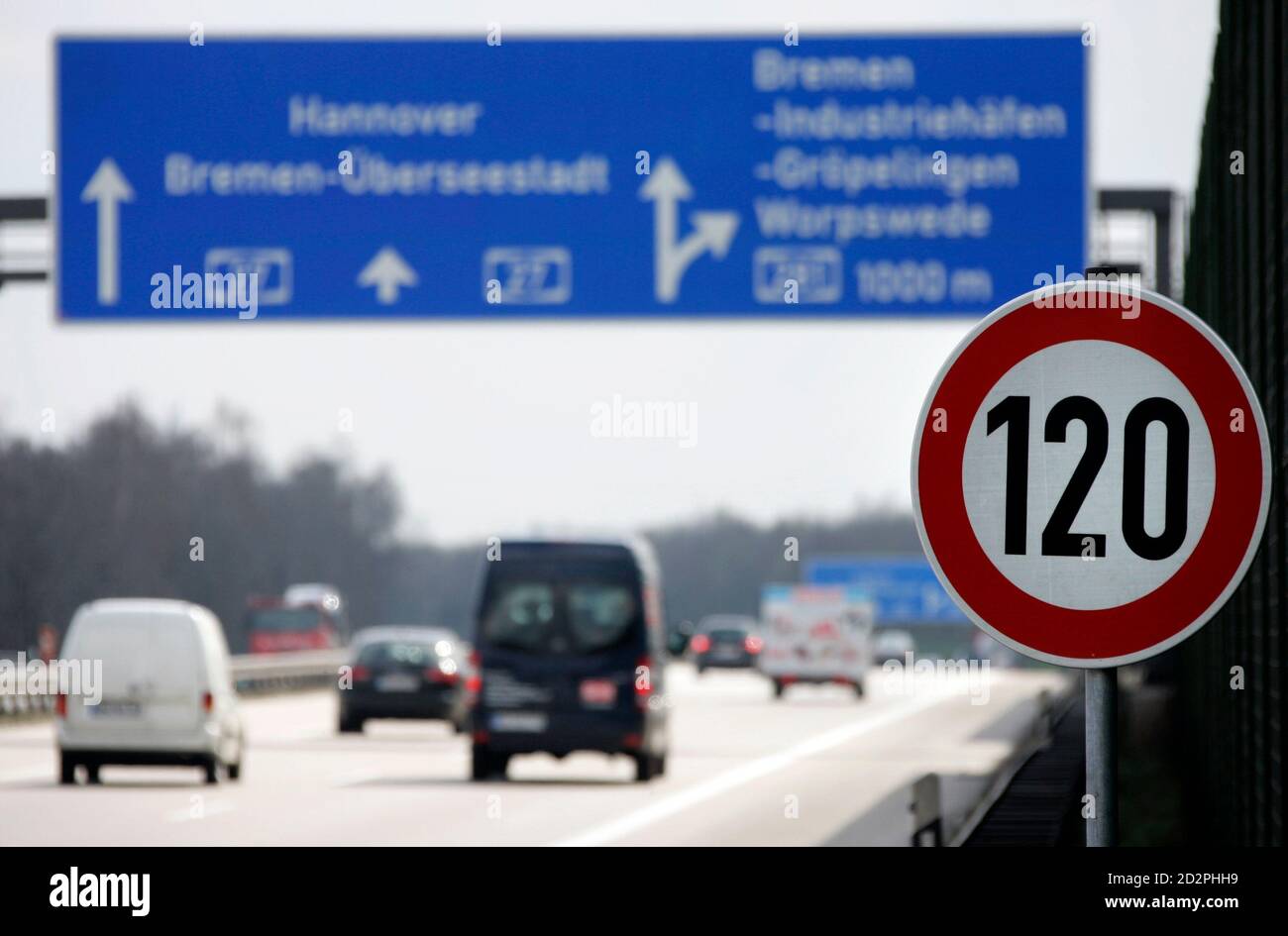 German autobahn speed limit sign hi-res stock photography and images ...